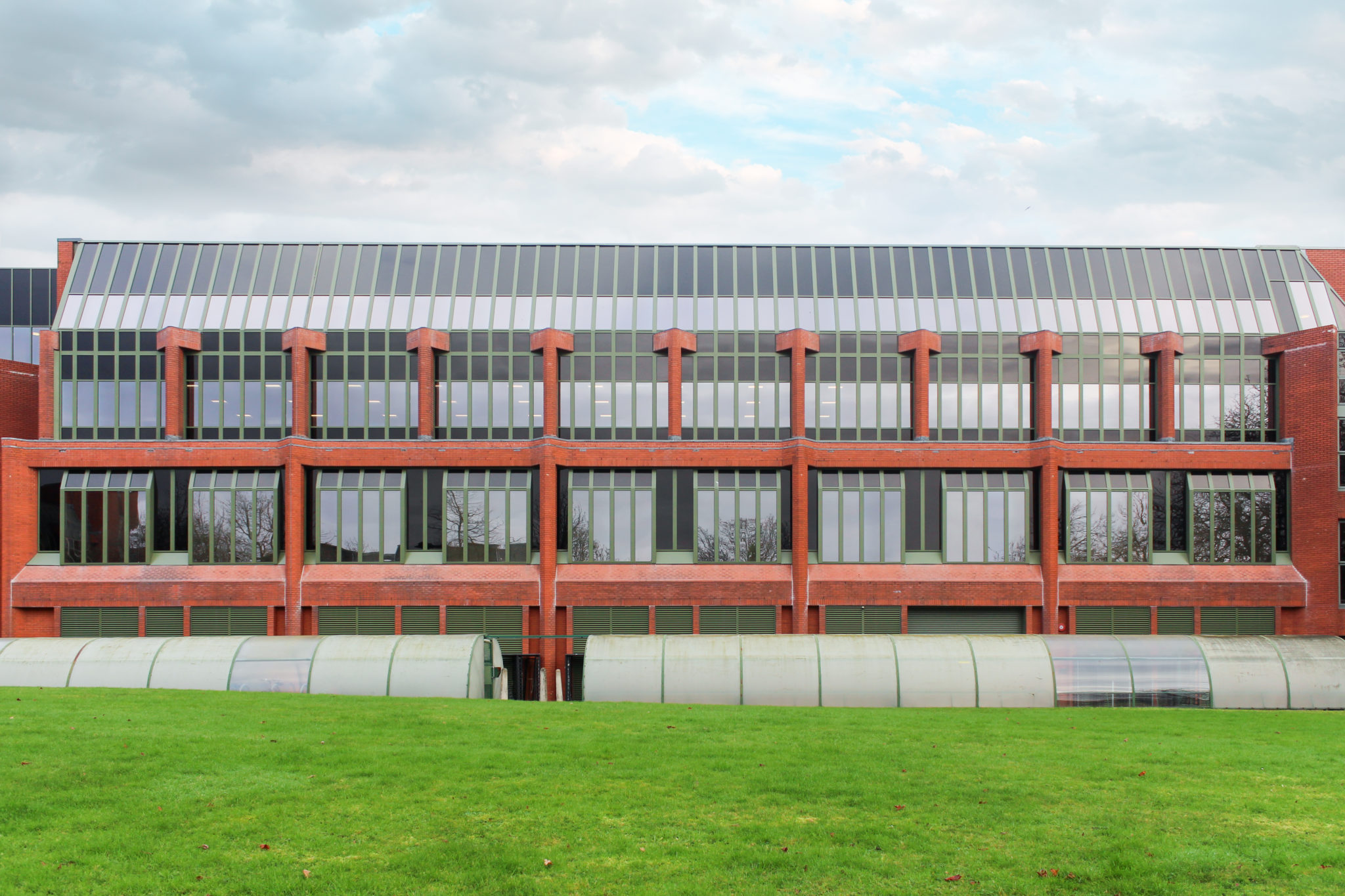 Glazing Replacement of a Building of Outstanding Architecture • Brenmar